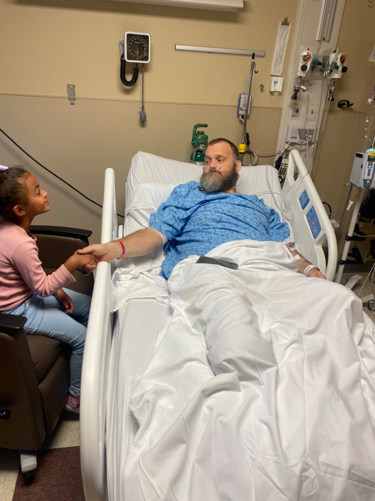 *MedicalHelpForNewLegs - Fundraiser by Elainia Woodward on *spotfund